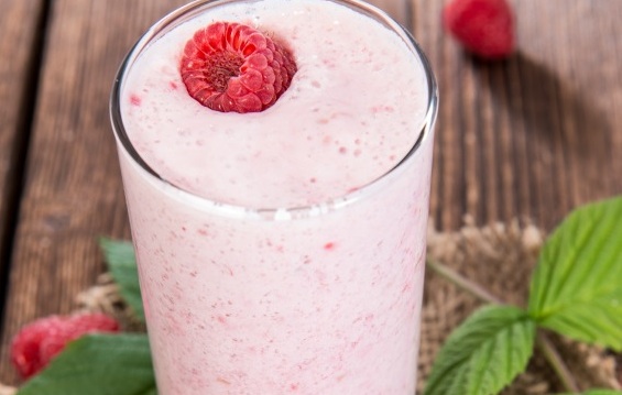 Raspberry Banana Oatmeal Smoothie Recipe | Voskos®